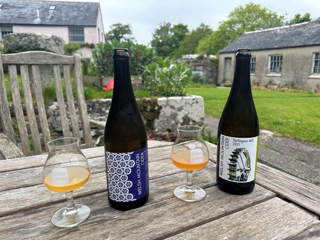Single Varieties on the Slopes – Tasting Two SV Ciders From Welsh ...